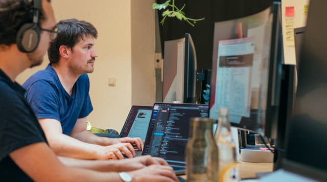 Product & Interaction Designer (m/w/d) | &why studio